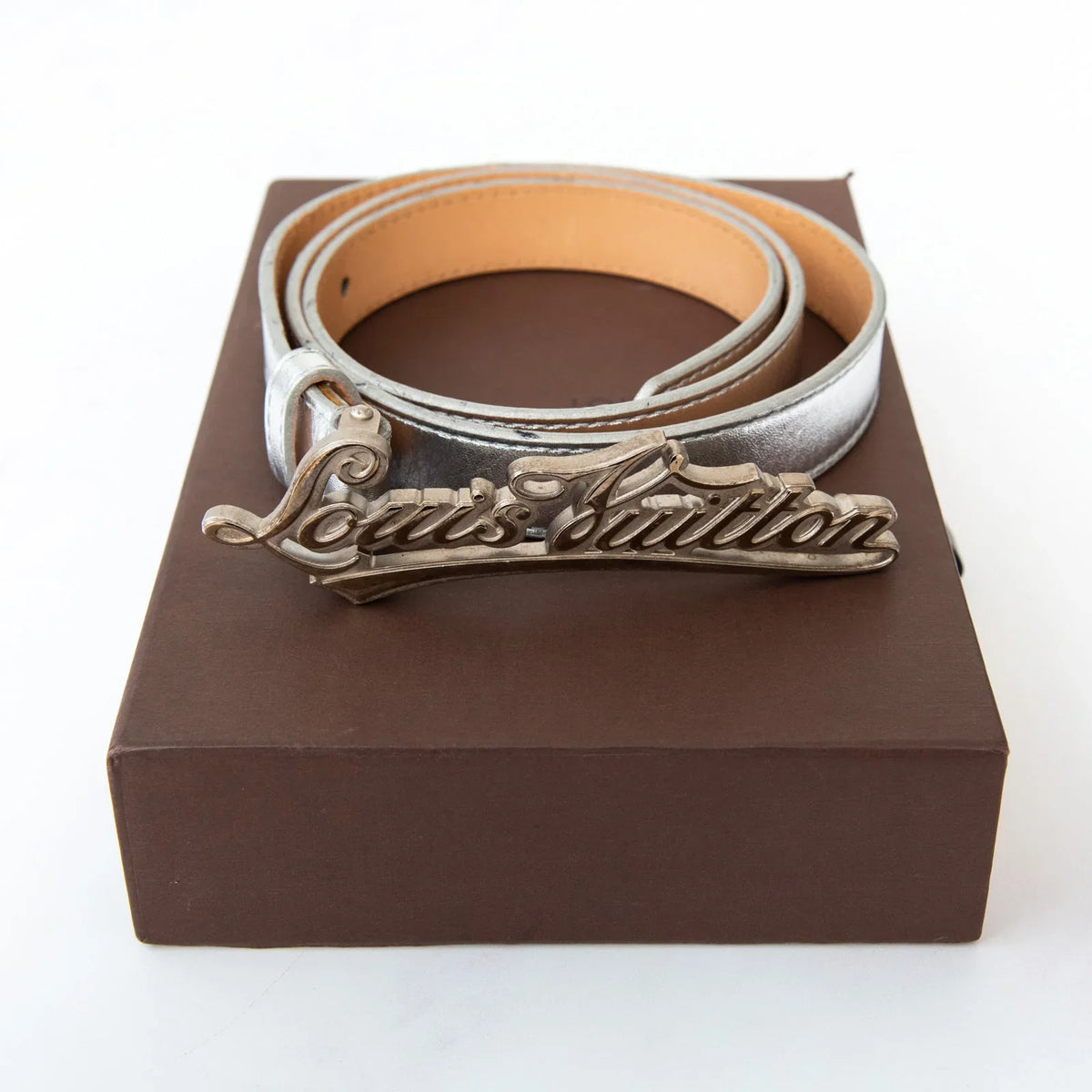 Louis Vuitton Cursive LV Signature Logo Ladies Belt – EVEYSPRELOVED